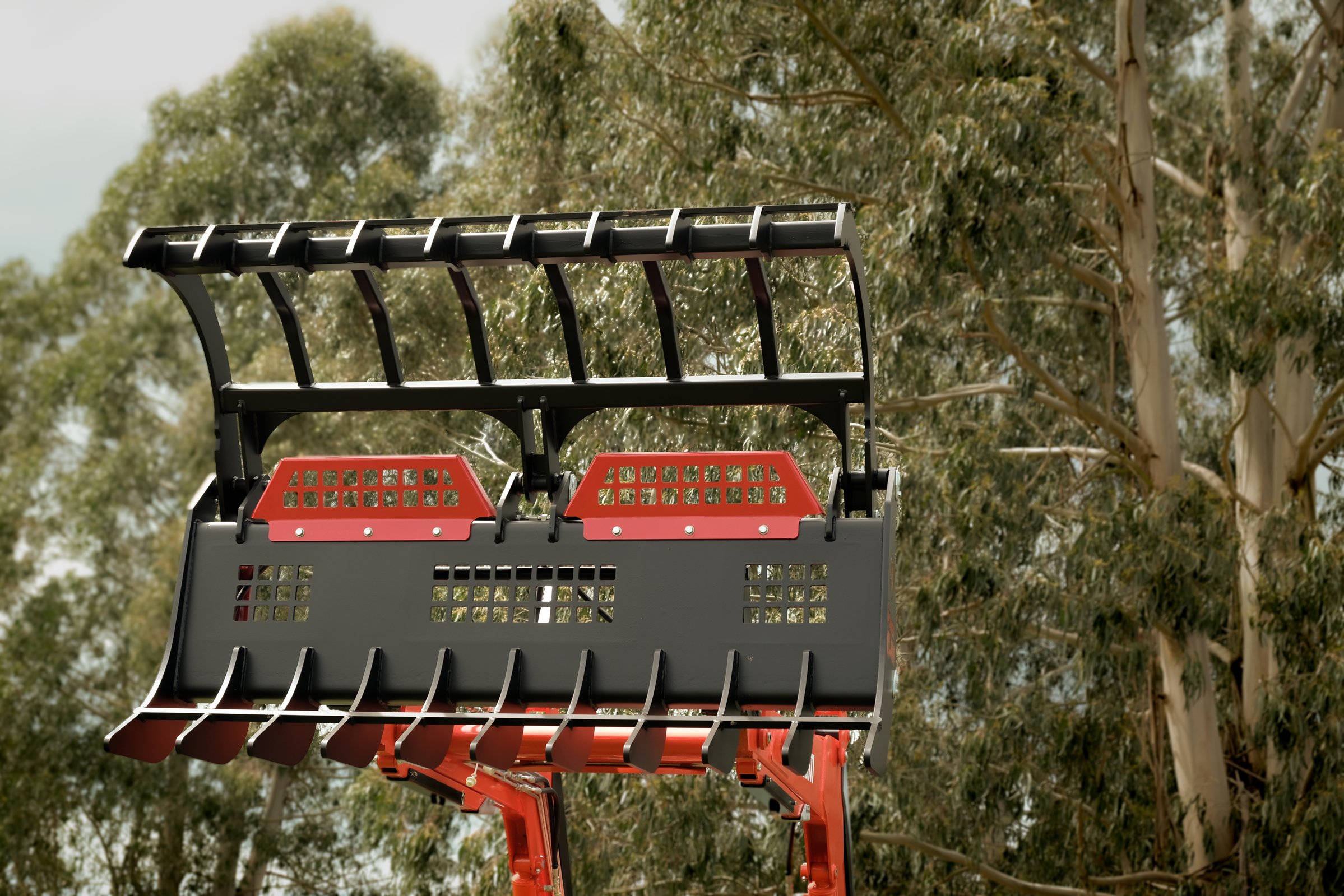 Power Claw | Rata Equipment | Tractor & Telehandler Grapple