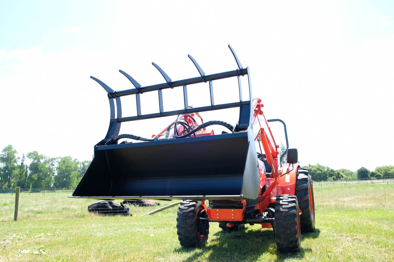 Compact Bucket Grab for Small Tractors | Rata Equipment