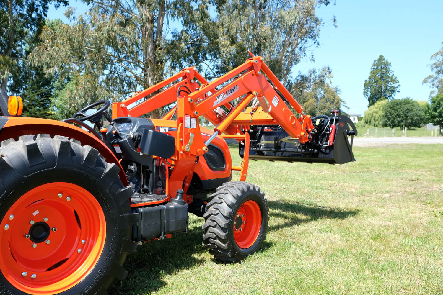 Rata Compact Bucket Grab | Compact Bucket Grab for Small Tractors