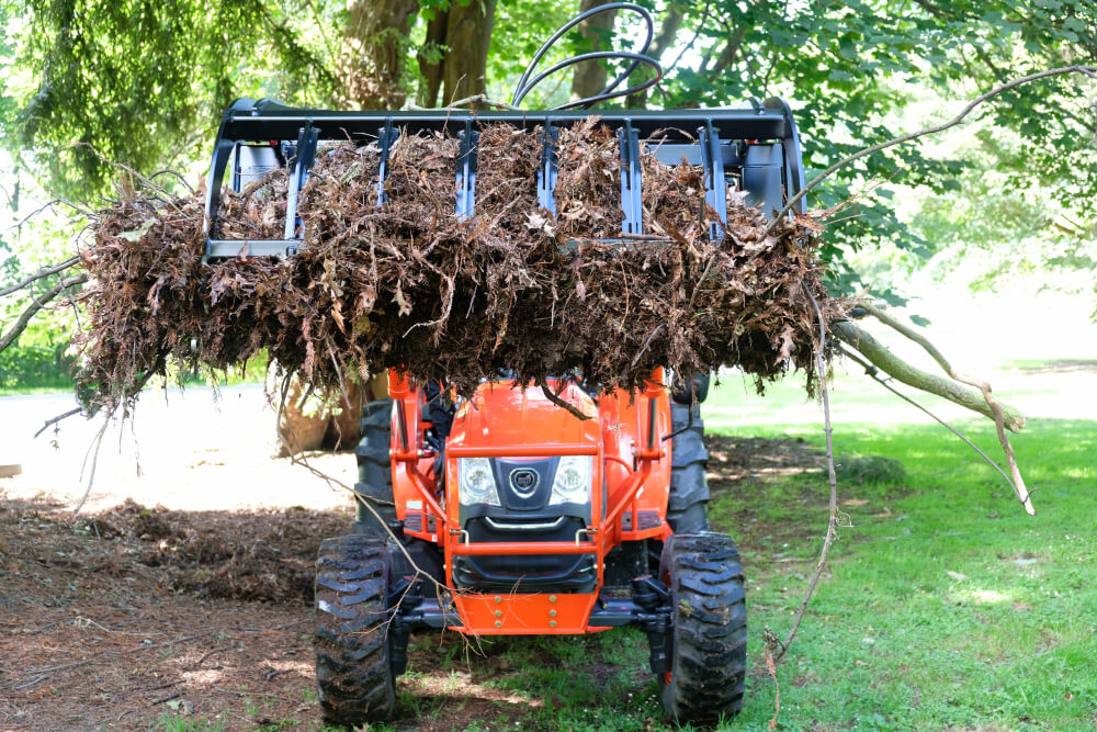 Mid Range Power Claw | Rata Equipment | Tractor & Telehandler Grapple