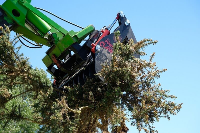 Power Claw™ multipurpose grapple attachment for tractors & telehandlers