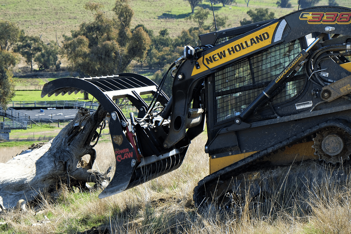 Skidsteer Grapple Review (VIDEO)- See why Ben Lawson switched from a 4 ...