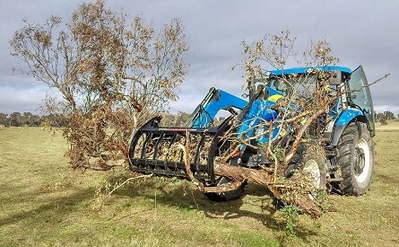 Power Claw™ multipurpose grapple attachment for tractors & telehandlers